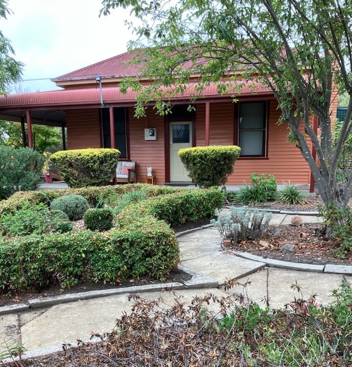Heritage, Renovated, Miners Cottage In Clunes - Clunes