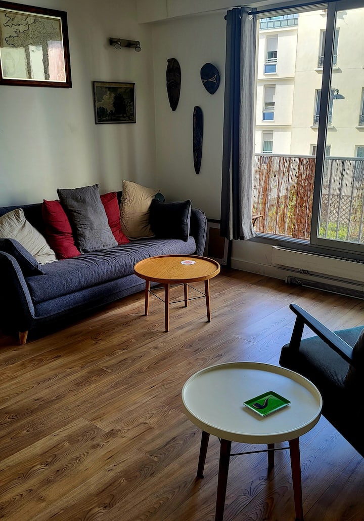 Modern Apartment With Balcony, Belleville - Paris