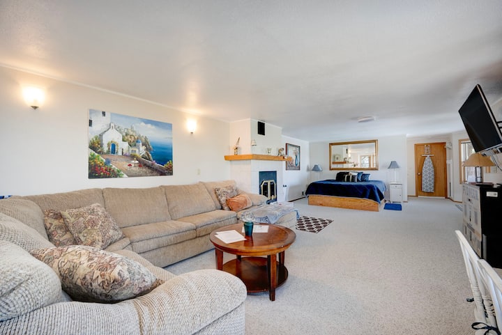 The Sierra Zen Suite: 5-acre Mountain View Retreat - Auburn, CA