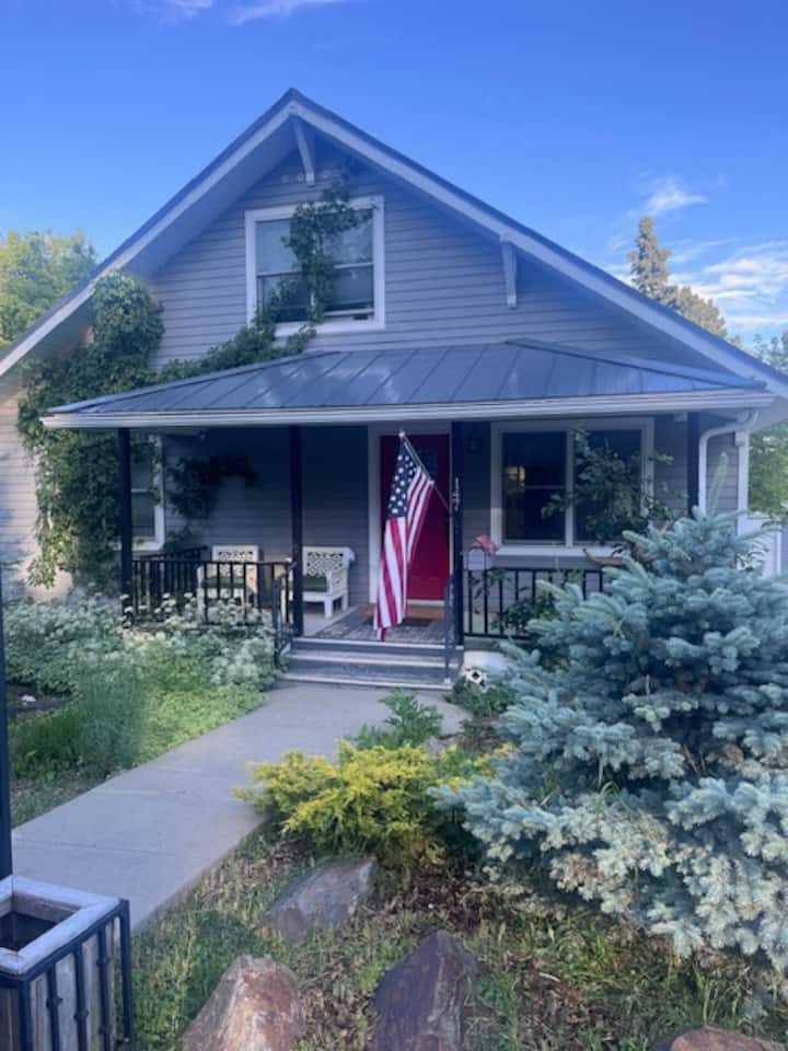 The Red Door On Summit - Deadwood, SD