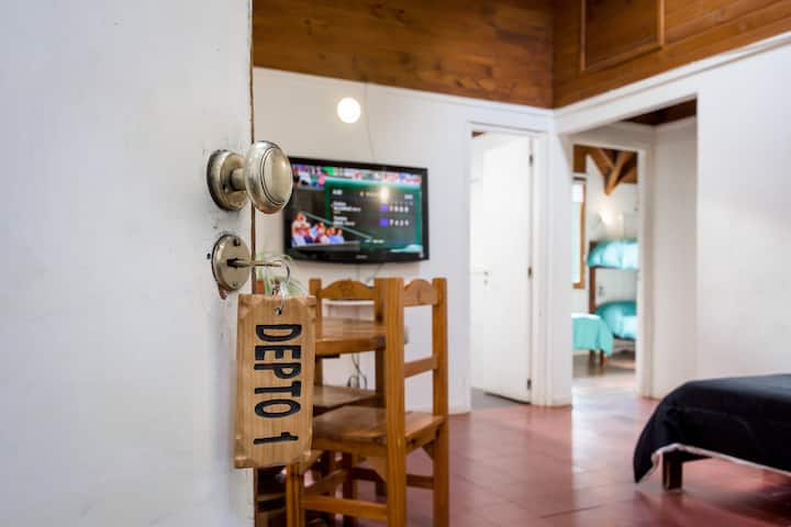 Hostel La Angostura - Departamento 2 Dormitorios - Villa La Angostura