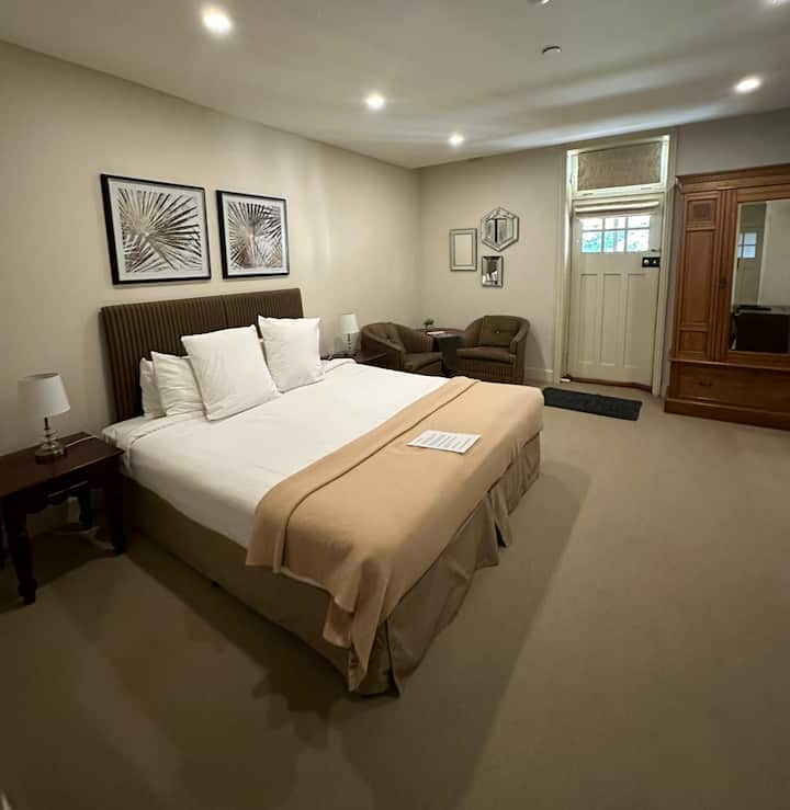 Suite 2 | Pet Friendly $40 P/day Per Pet - Alpine