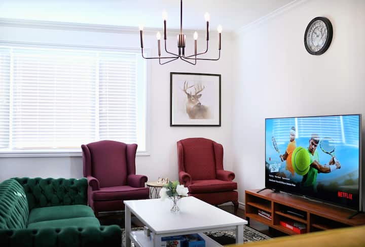 Best Location | Walk To Falls | Free Parkin - Niagara Falls