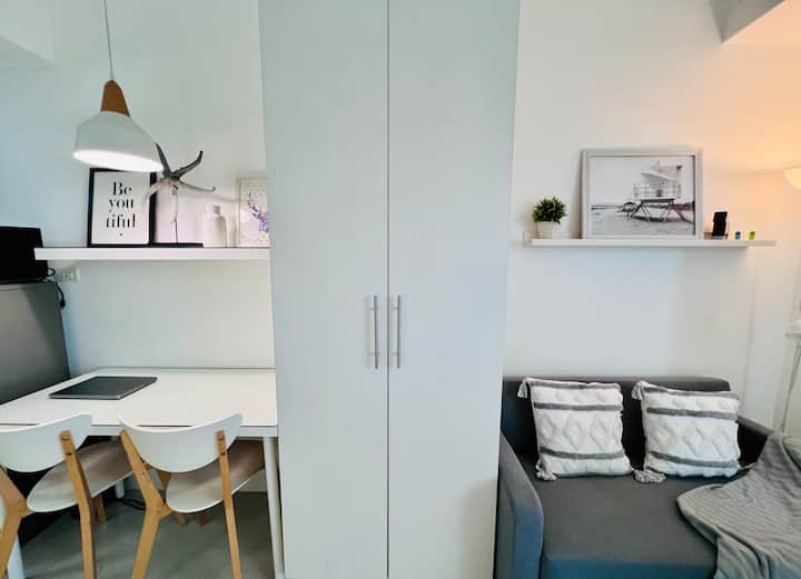 Scandinavian-inspired Studio In Makati - Makati
