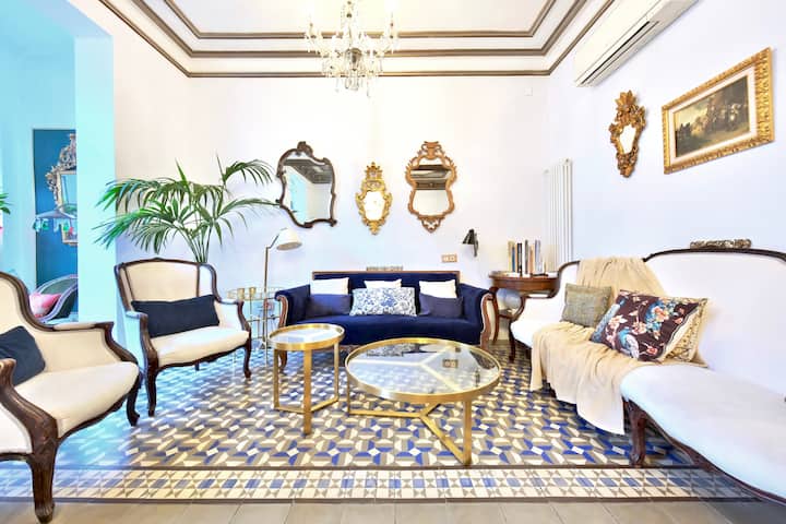 Large Patio, 4 Baths (3 En-suite), 19th C, Central - Barcelona