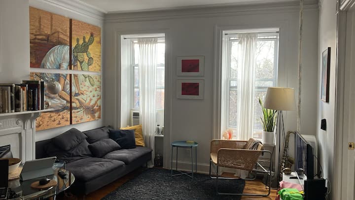 Stylish Brooklyn Studio - Brooklyn, NY