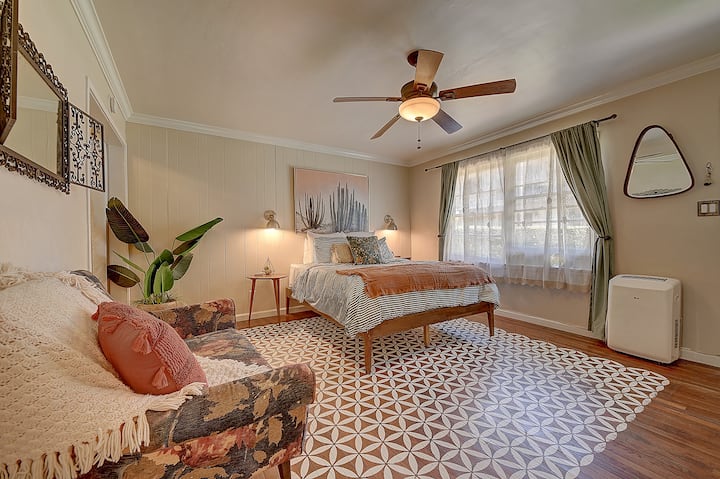 Refreshing Studio By The Beach - Long Beach, CA