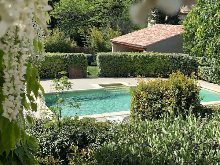 Splendide Villa Provençale Avec Piscine Et Vue - Parc Spirou Provence
