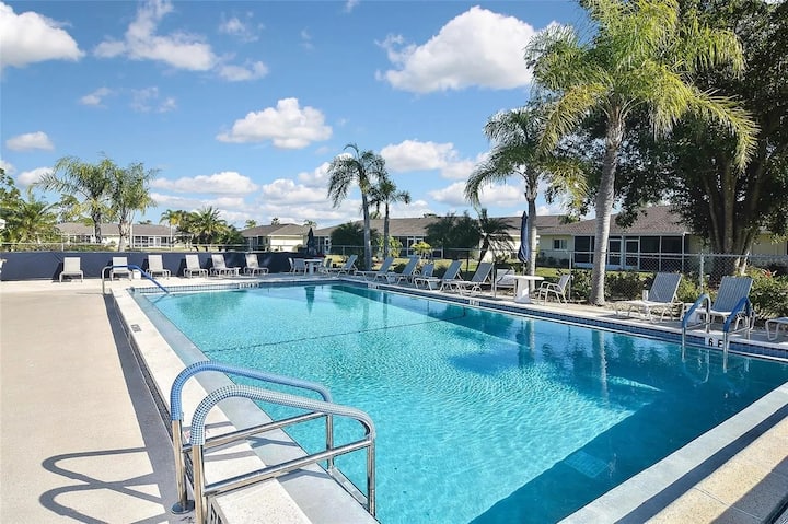 Beautiful 2/2 Condo In Southwest Florida - Florida