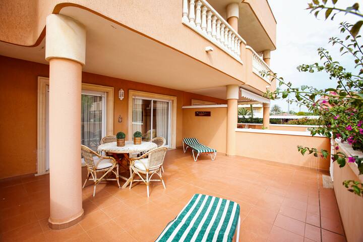 Denia. Urbanización Exclusiva Junto Playa Marines - Dénia