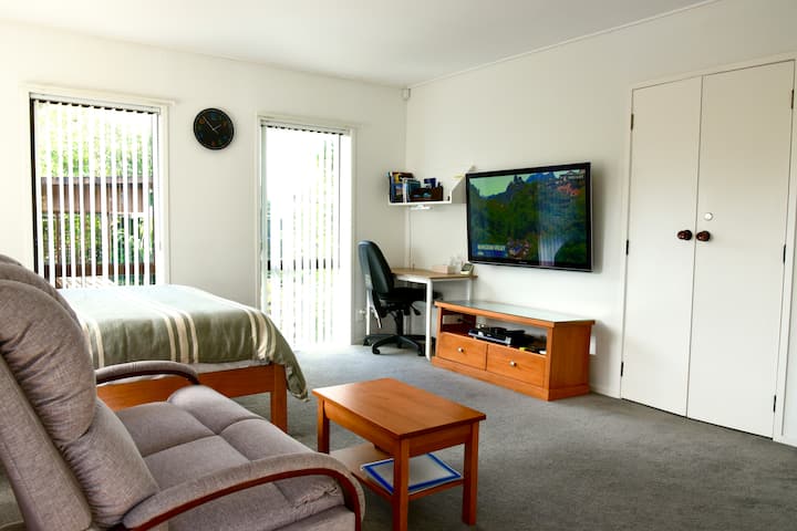 Pakuranga Studio By The Park - Auckland