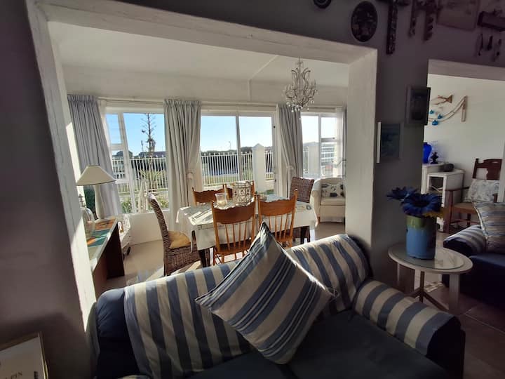 Dolfin House - Yzerfontein