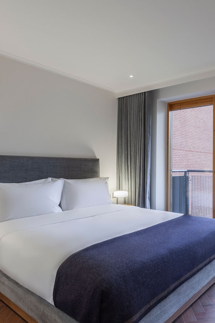 Two Room Family Suite - Reading