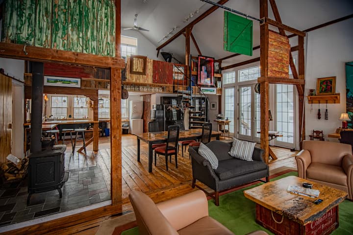 Big Green Barn - Manchester Village Vermont - Manchester, VT