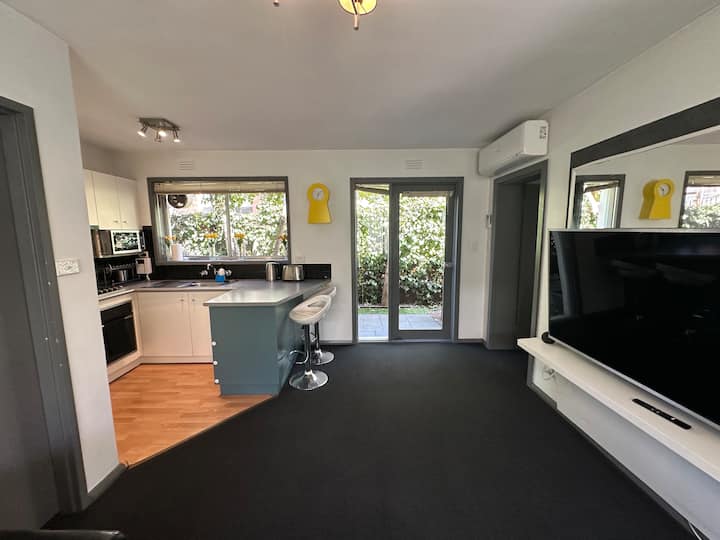 Perfect Location To Discover Melbourne - Brunswick