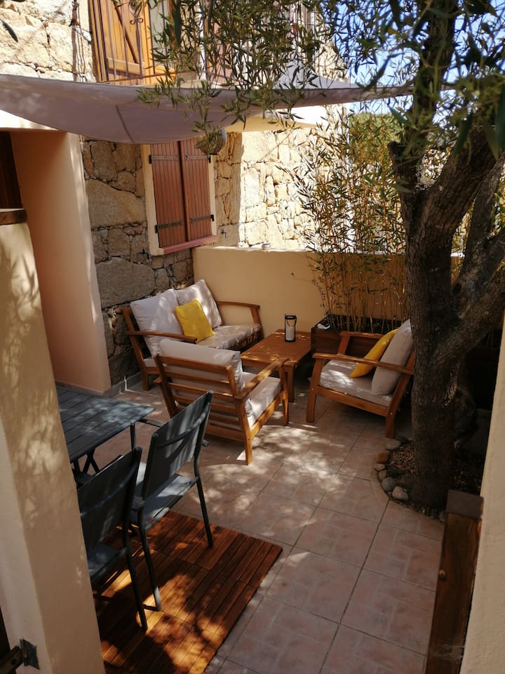 Jolie Petite Maison En Pierres à Porto-vecchio - Golfe de Santa Giulia