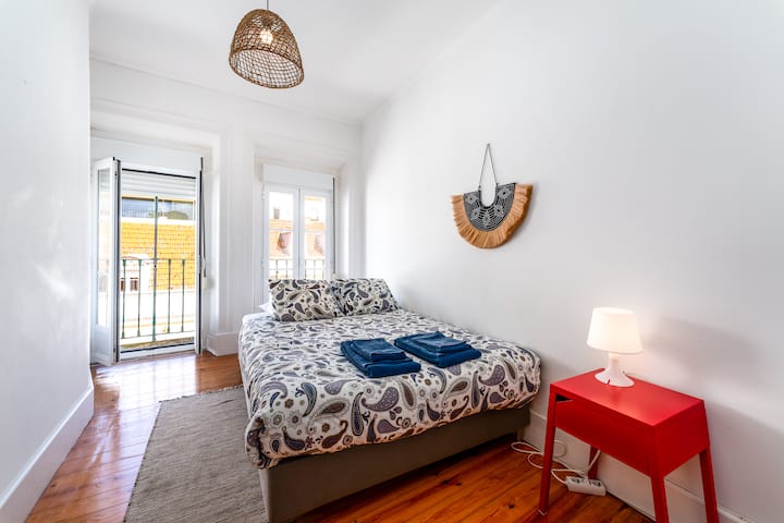 Charming Lapa Ii Quiet Neighborhood - Lizbona