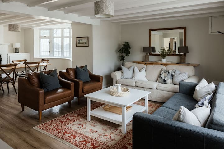 The Stables, 2 Church Street, Baston Pe69pe - Bourne