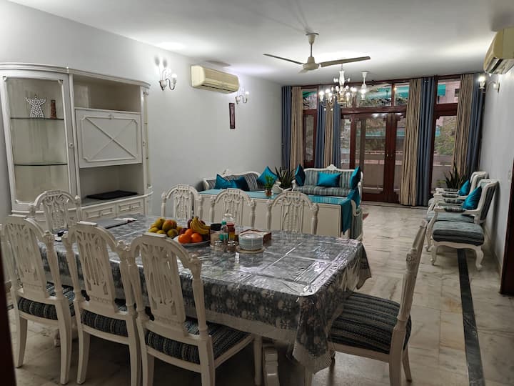 Southdelhi Gk2 | 4 Bhk Pvt Apartment|harmonysuites - New Delhi