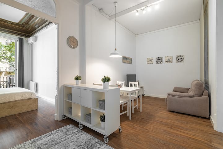 Center Apartment With Super King Size Bed - Barcelone