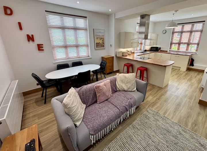 Wheathampstead Place, Ground Floor - Two Bedrooms - Harpenden