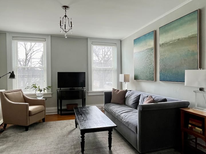 2nd Of 4 Hotel Style Suites In Historic Geneva - Geneva, NY