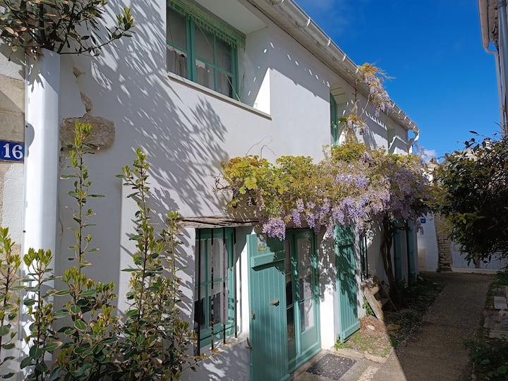 Ile De Ré,  Typique Maison De Pêcheur, 6 Pers. - Île de Ré