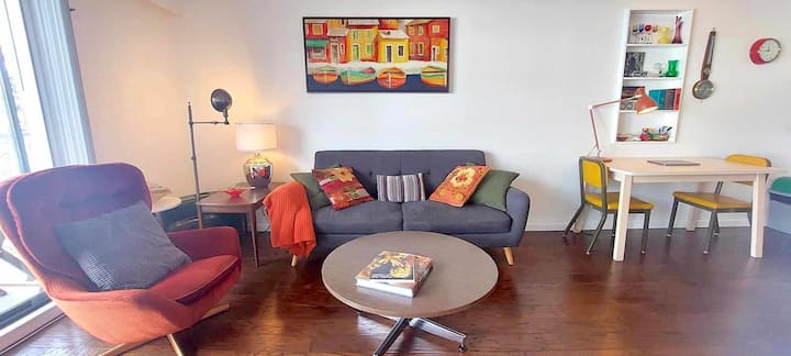 Top Floor Kitsilano Studio Great View - Vancouver