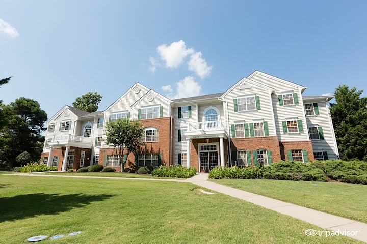 Greensprings Resort- 2 Bedroom Sleeps 6 - Great Wolf Lodge Williamsburg, Williamsburg