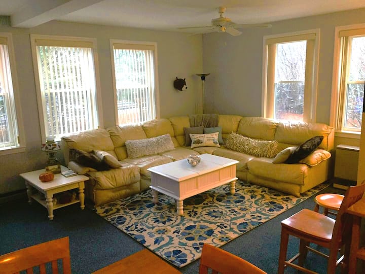 Sunny Schoolhouse - Woodstock/lincoln Nh - Loon Mountain, NH