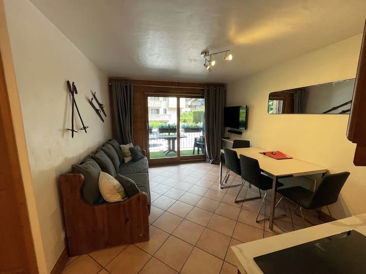 Chamonix Chalet Ginabelle2j | 2 Bedrooms Sleeps 4 - Les Praz de Chamonix