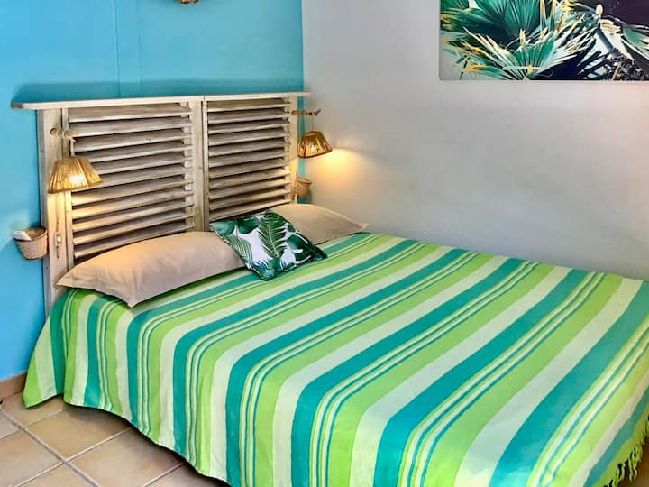 Jolies Chambres Privées, Kitchenette, Jacuzzi - Martinique