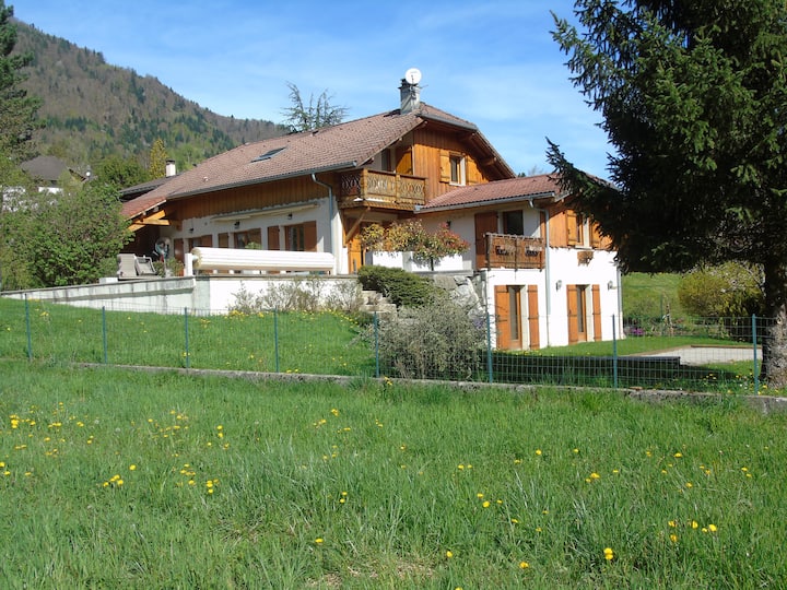 Maison Au Calme, Piscine Chauffée, Vue Montagne - Menthon-Saint-Bernard
