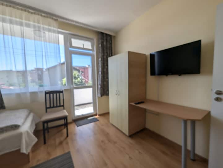 Appartment At 2-nd Floor. 200 M From The Beach. - Burgas