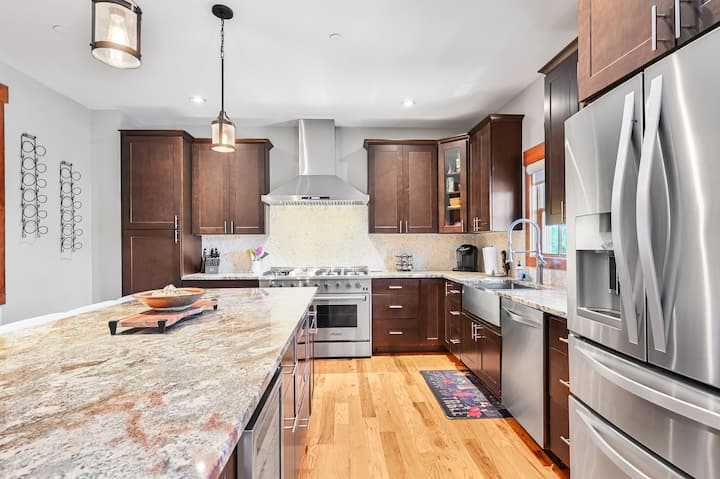 Mountain Modern River Home, Close To Downtown - Asheville