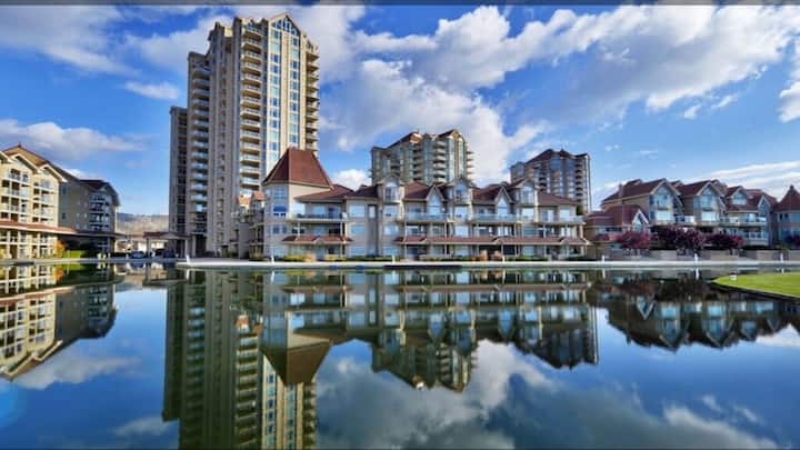 Lake View 3 Bedroom Condo In The Heart Of Downtown - Kelowna