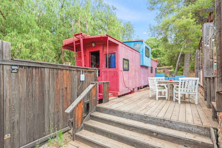 All Aboard The Glamour Of The Orient Express - Agoura Hills, CA