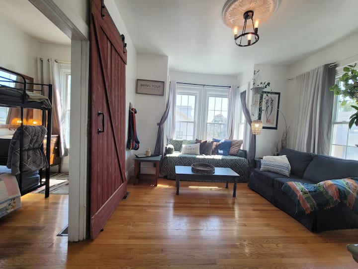 Boston Country Landing / Airport & Train 3bed - Boston, MA