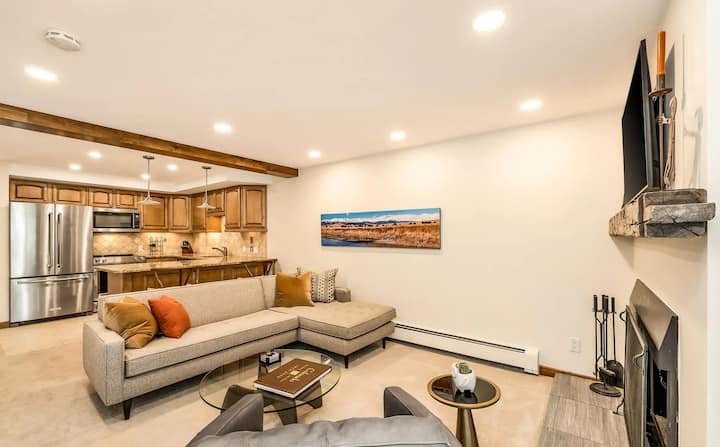 Upscale Couple Retreat - Mtn Views Mins To Village - Vail, CO