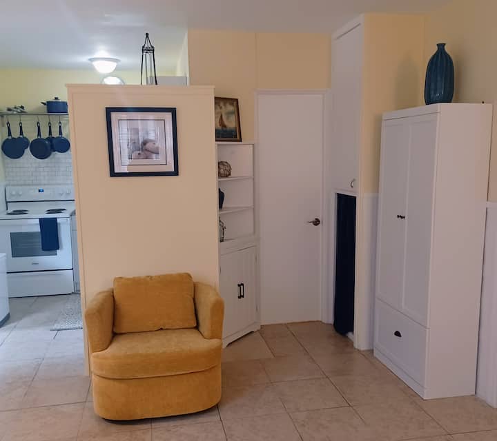 Treasure Island Beach Apartment #3 - Treasure Island, FL