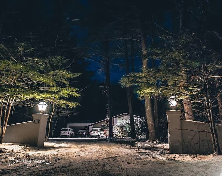 Cozy Woodstock Retreat—near Village & Fireplace - Woodstock, NY