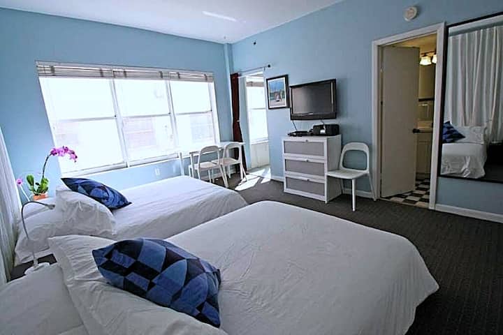 918 Ocean Drive Beach Pad - Miami Beach, FL