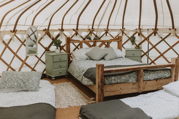 Beautiful Yurt In Dorset "Orchid" Sleeping 4 - Dorset
