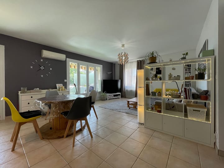 Appartement Au Coeur D'un Village Provençal - Peymeinade
