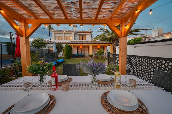 Typical Beach House, Ping Pong Table, Heated Pool - Marbella