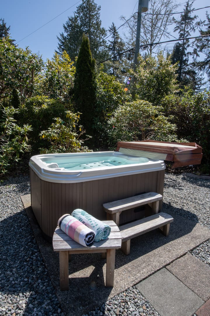 Chesterman Beach - Surf Shack - Private Hot Tub - Tofino