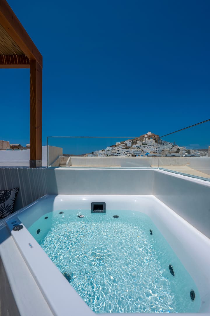 One Bedroom Apartment With Jacuzzi & Balcony - Ios