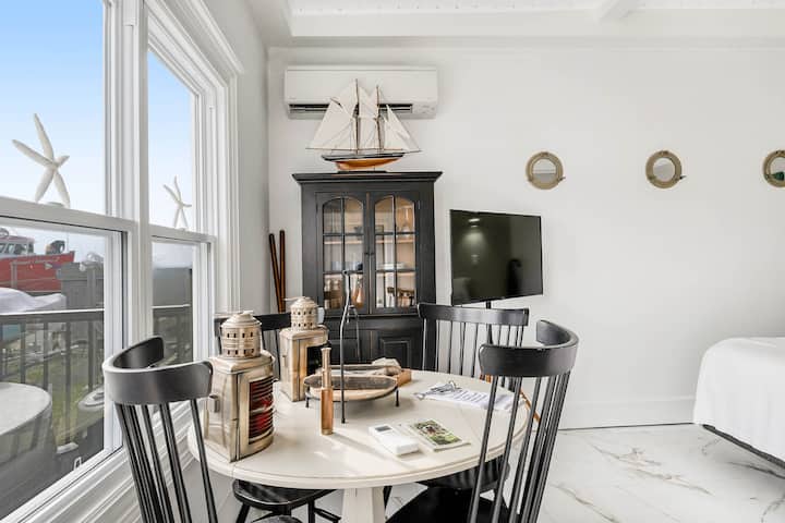 The Wheelhouse,
The Ship's Inn - Lunenburg