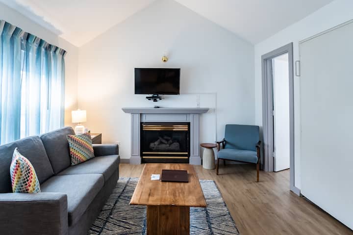 2 Bd Cottage In Cannon Beach; Close To Beach - Cannon Beach, OR