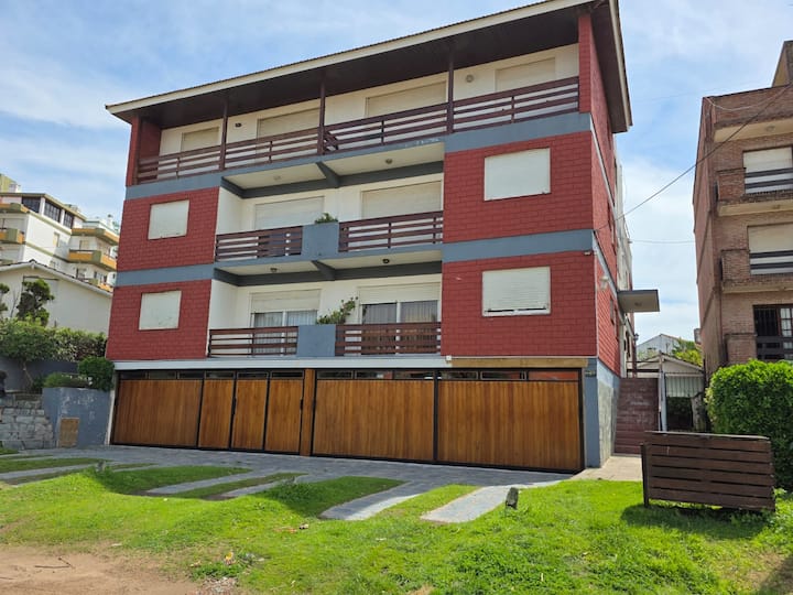 Depto Amplio 3 Amb. Av. 1 Y Paseo 118 V. Gesell - Villa Gesell